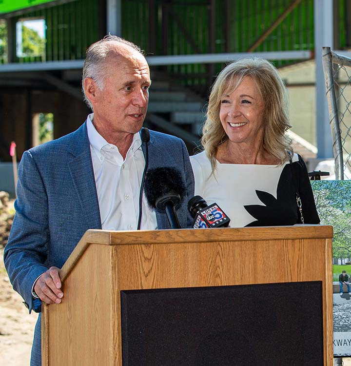 UNI alumni Mark and Jill Oman create scholarship to benefit students in ...